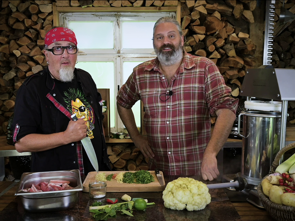 Thai sausage meat | Original Kamado recipe | MONOLITH