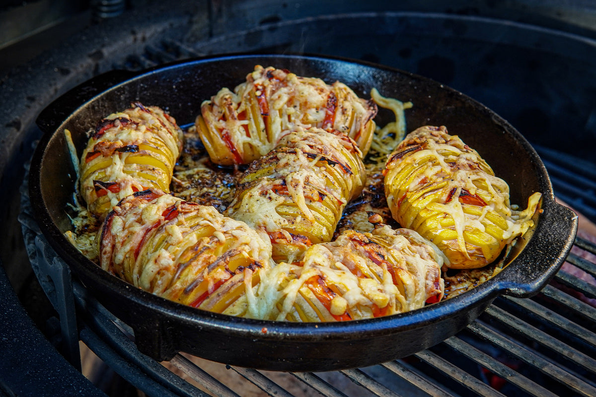 Fan-shaped potatoes with tomato and mozzarella filling | Original ...