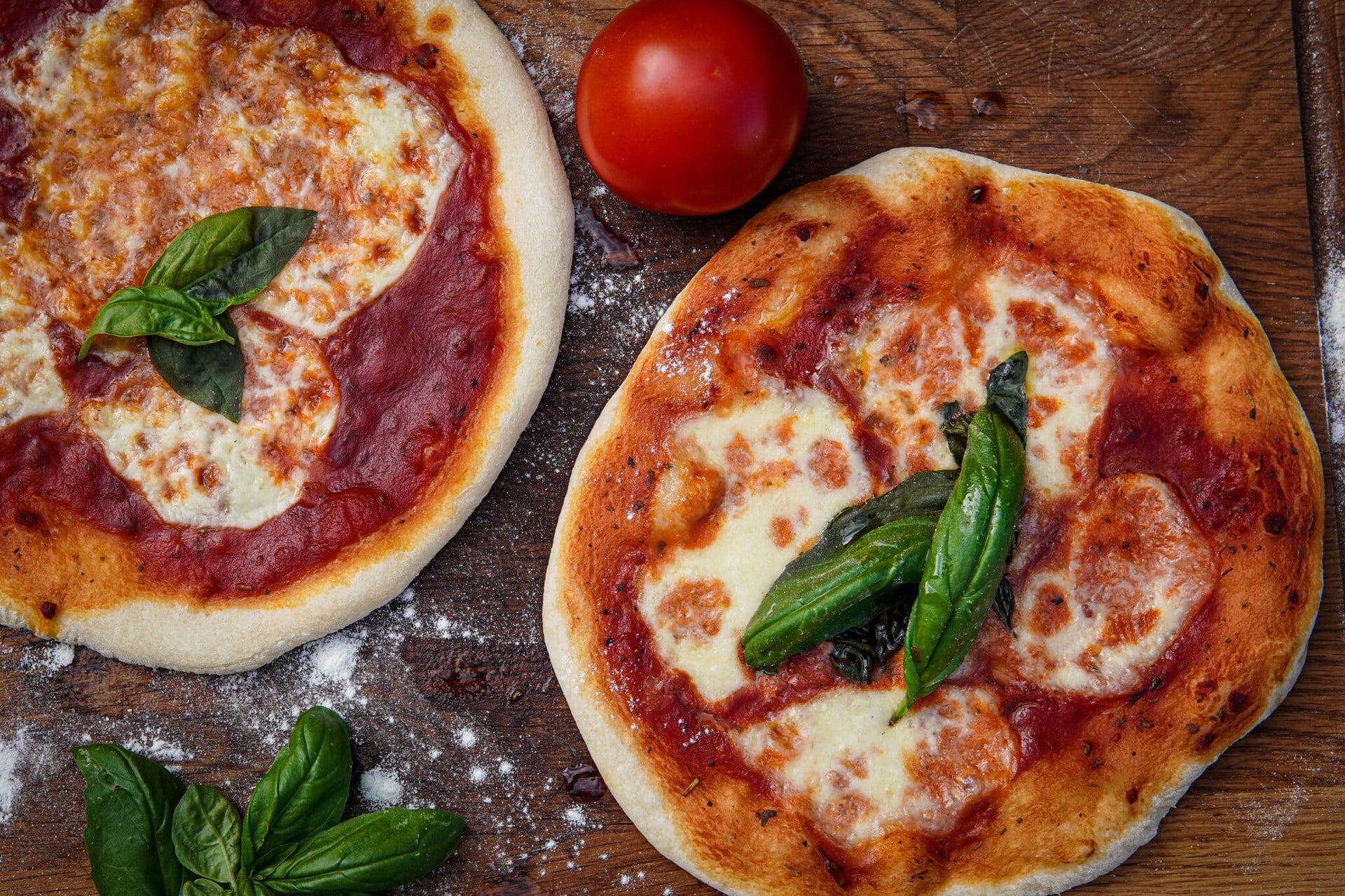 Pizza from the kamado| Original kamado recipe | MONOLITH